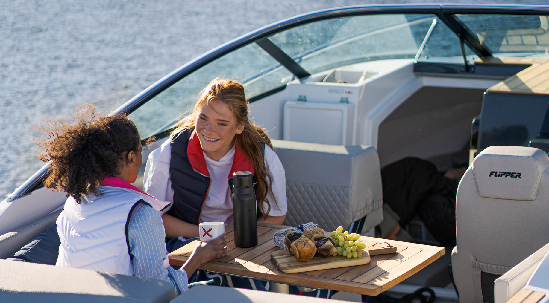 Flipper 650 DC - Flipper Boats - Small Day Cruiser