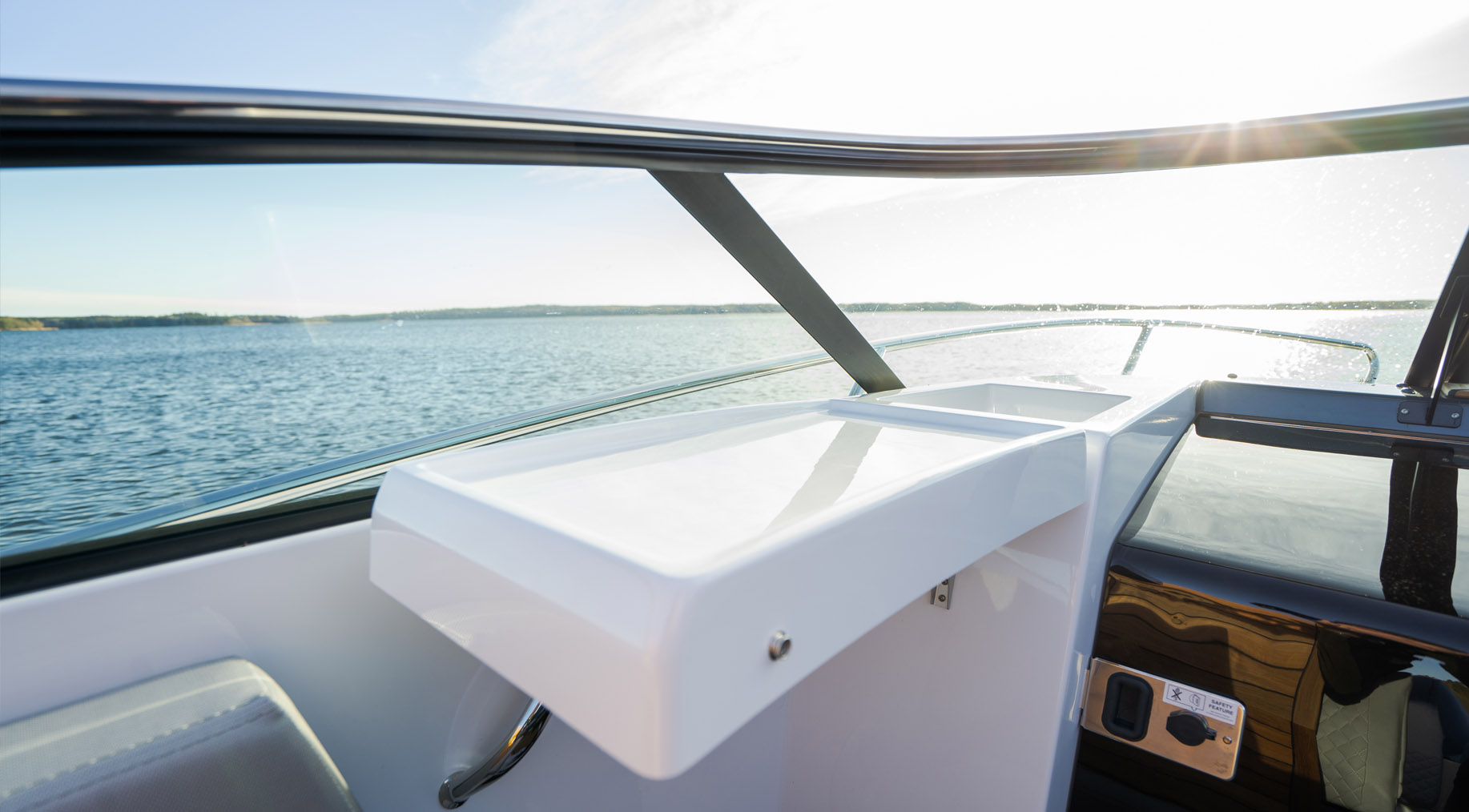 Flipper 650 DC - Flipper Boats - Small Day Cruiser